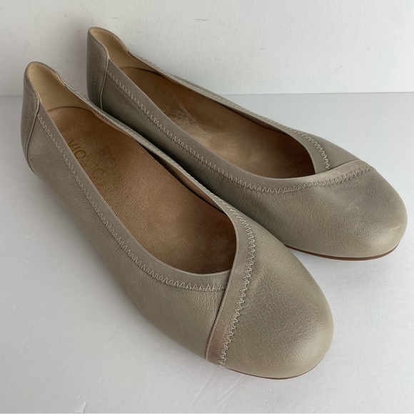 Vionic | Shoes | Vionic Caroll Beige Ballet Flats | Poshmark